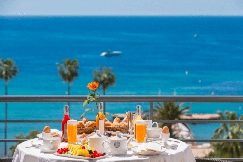 Palaces and beautiful hotels by the sea: get ready for summer reopening